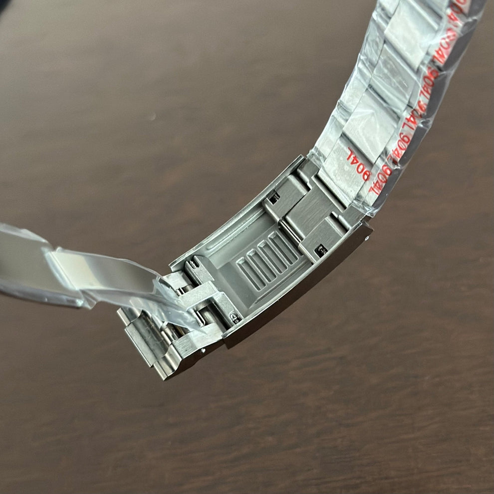 Seiko Mod GMT "Batman" Dive Watch (Premium Dial) – Somerville Watch Co.